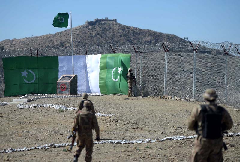 Pakistani and Afghan forces clash along Durand line | The Balochistan Post