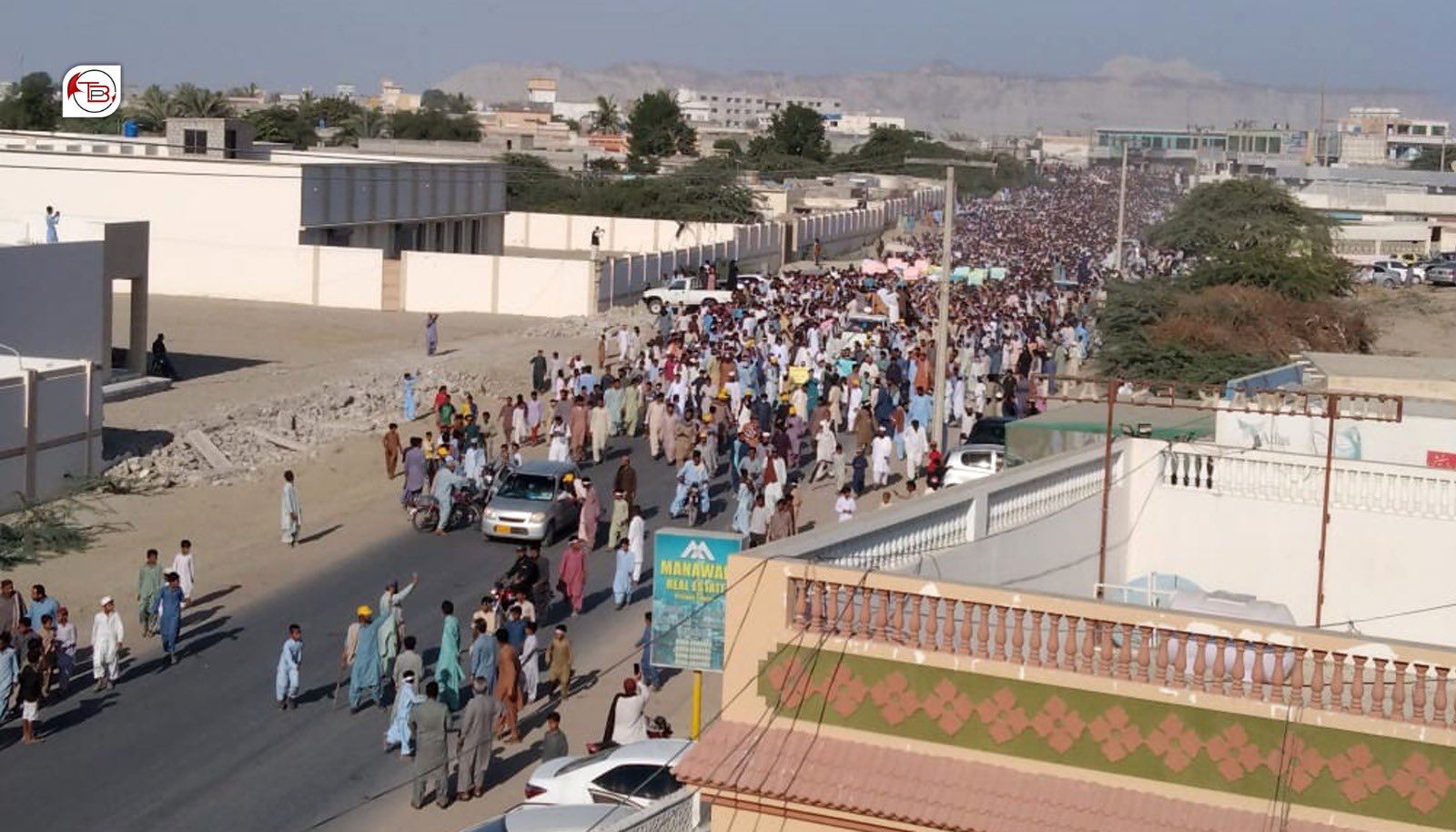 Gwadar protest: Thousands pour in as forces surround protestors | The ...