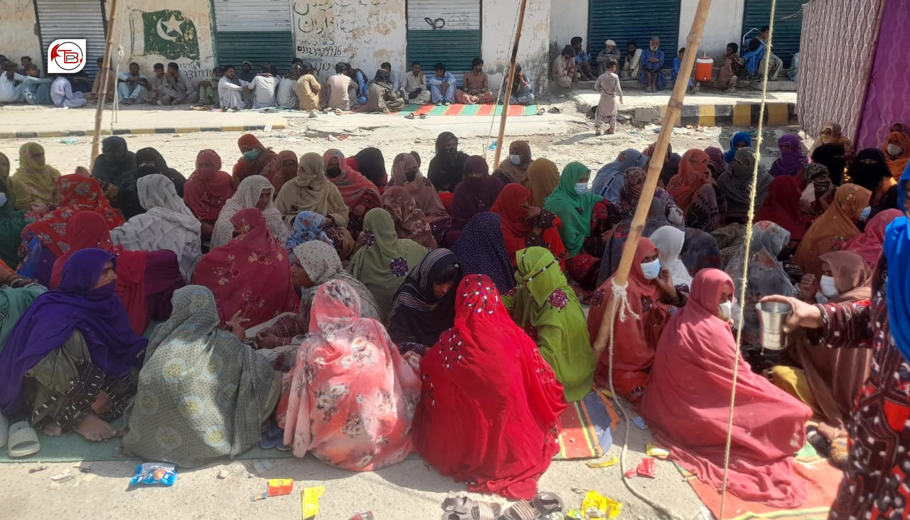 Awaran: Sit-in for Missing Diljan Baloch Continues, Family Faces ...